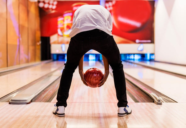 2-Handed Bowling | Learn Techniques From The Pros | Bowlers Paradise